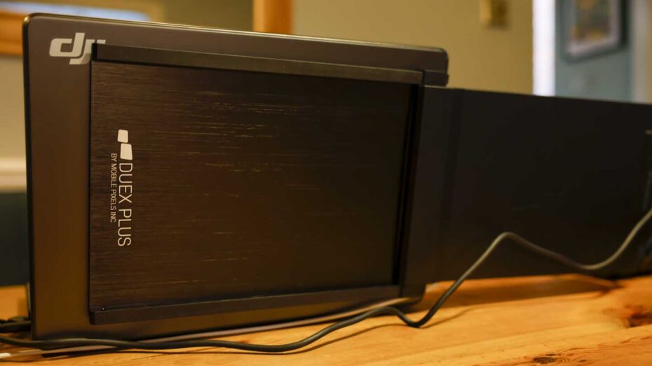 Mobile Pixels Duex Plus Review - Camera Jabber