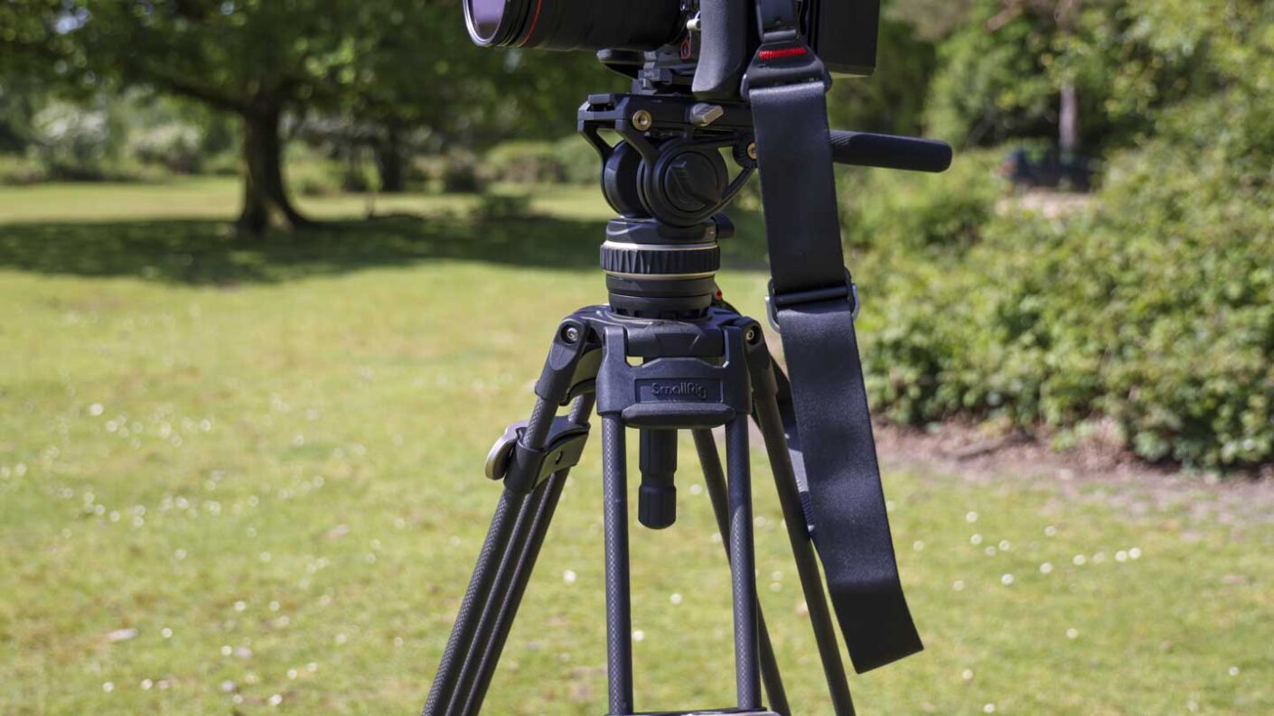SmallRig FreeBlazer Heavy-Duty Carbon Fiber Tripod Kit 3989 Review ...