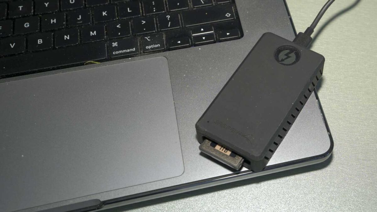 Sabrent Thunderbolt 3 & USB 3 Type-C to CFexpress Type-B Card Reader ...