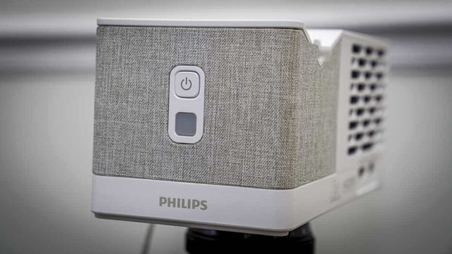Philips UL5 Screeneo Smart Projector Review – Camera Jabber